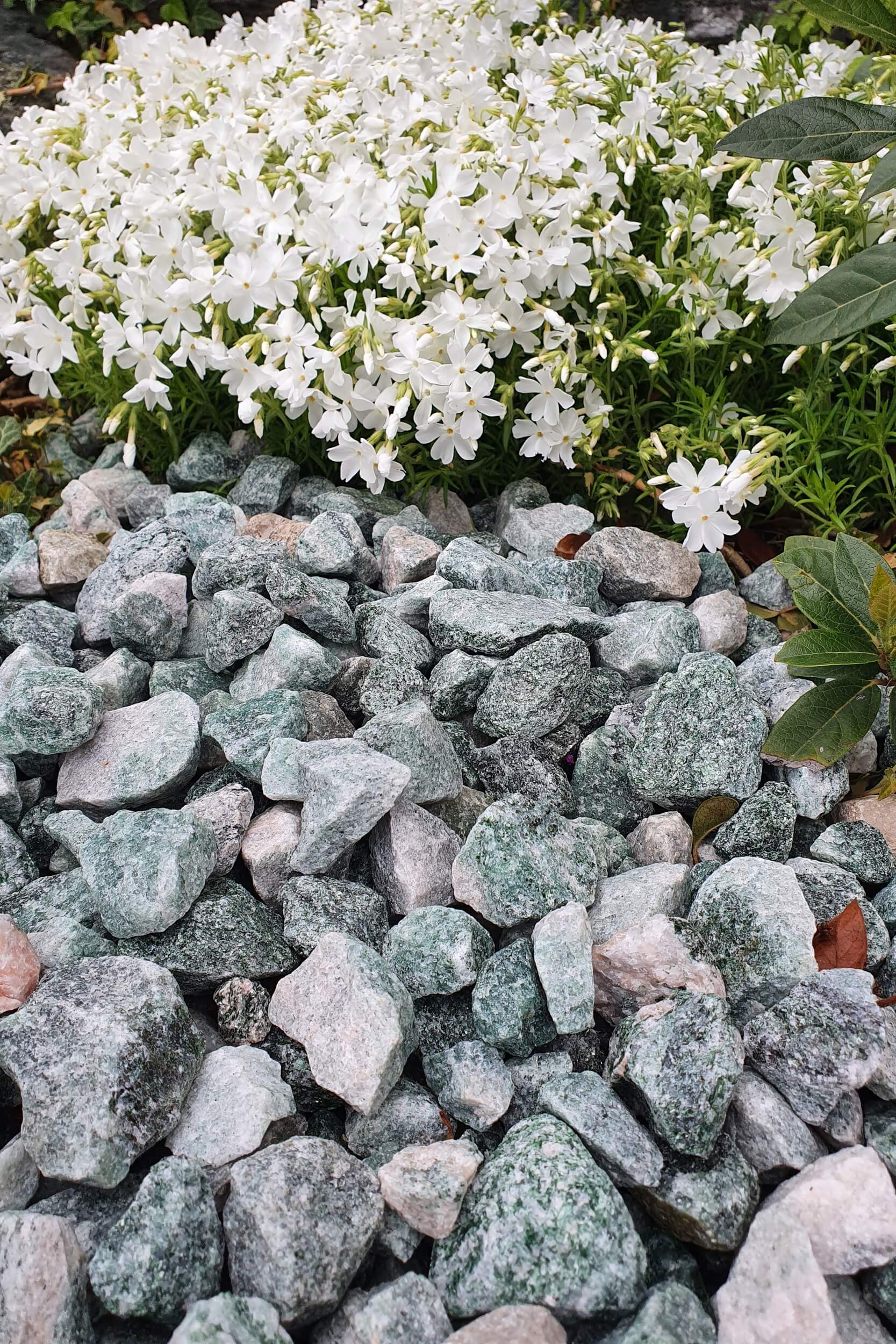 Decorative stones - Roll Natursteine